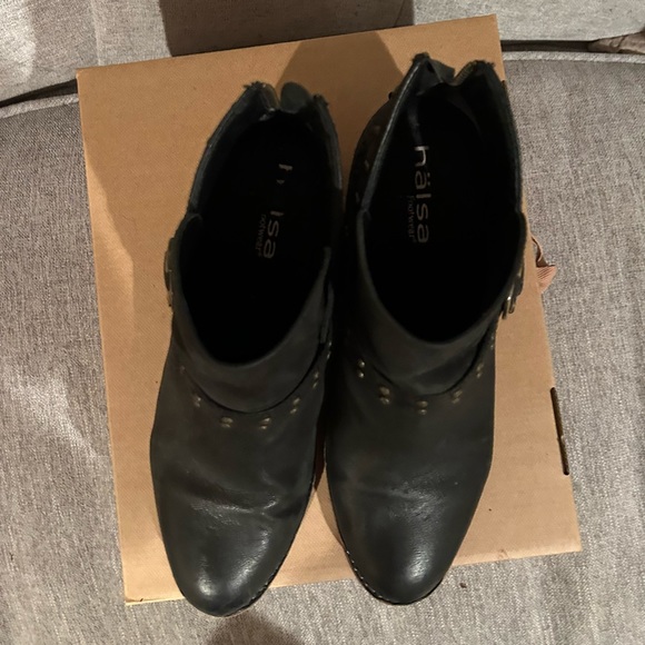 Halsa Footwear | Shoes | Halsa Ankle Boot 39m 9m Melania | Poshmark